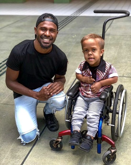 CHOQUE MUNDIAL: POR BULLYING, MENINO DE 9 ANOS CLAMA EM VÍDEO QUE QUER ...