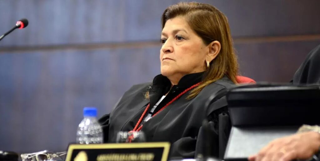 POUCAS & BOAS - Mural do Paraná