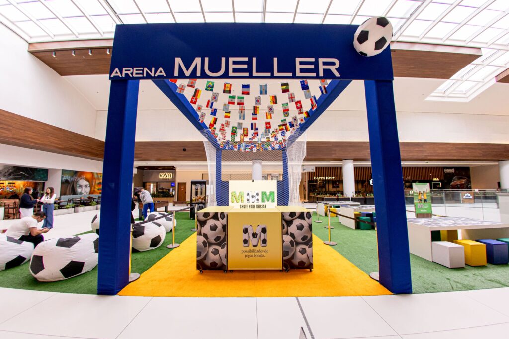 Clima de Copa do Mundo toma conta dos shoppings - Mural do Paraná